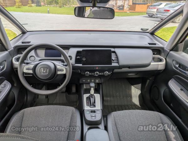 Red Honda Jazz 2021 in Tallinn, with an engine capacity of 1.50 L and mileage of 64 thousand km for 17800 €, photo 8 on AUTOMOTO.COM.LV