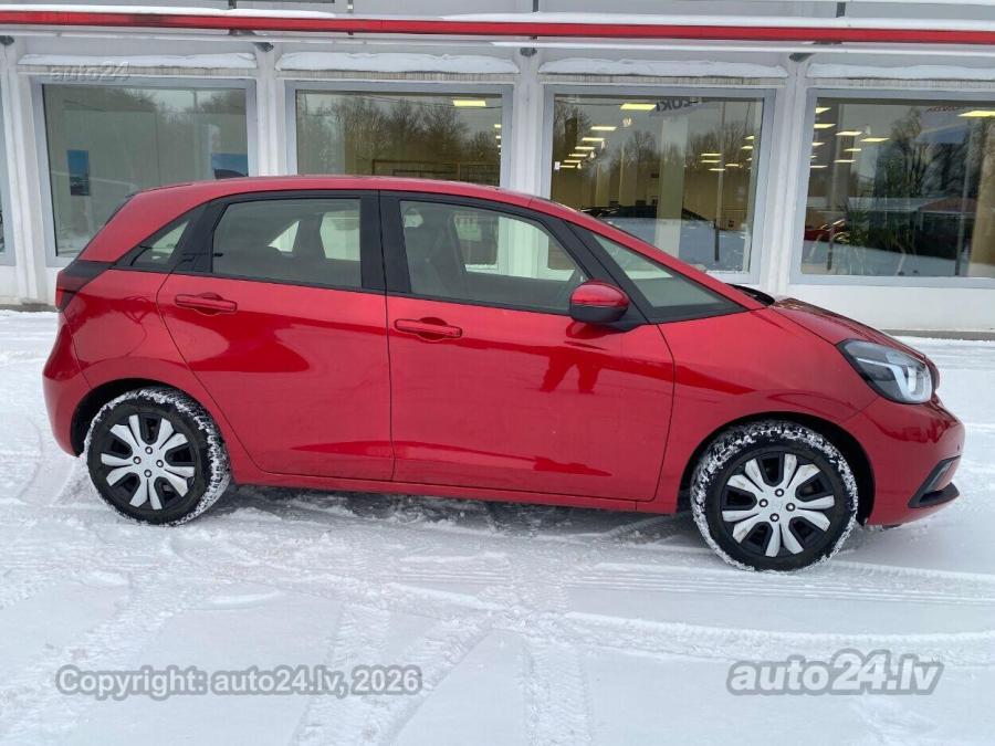 Sarkans Honda Jazz 2022 Jehvi, ar dzinēja tilpumu 1.50 L un nobraukumu 61 tūkst. km par 16900 €, foto 7 vietnē AUTOMOTO.COM.LV