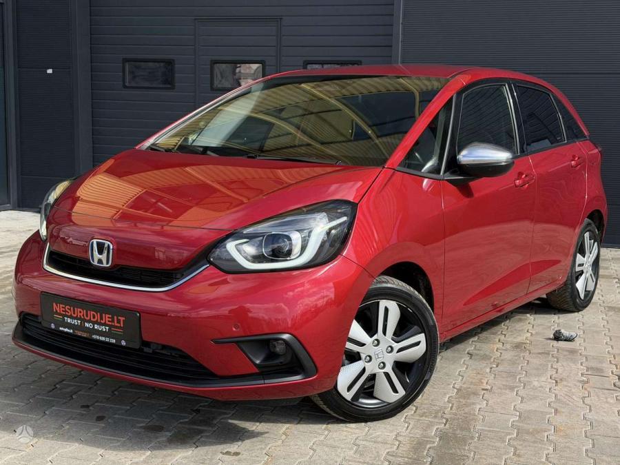 Red Honda Jazz 2022 in Vilnius, with an engine capacity of 1.50 L and mileage of 40 thousand km for 19999 €, photo 1 on AUTOMOTO.COM.LV