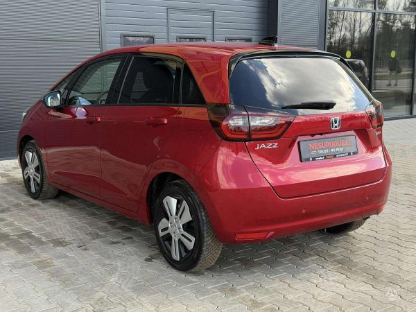 Sarkans Honda Jazz 2022 Viļņa, ar dzinēja tilpumu 1.50 L un nobraukumu 40 tūkst. km par 19999 €, foto 3 vietnē AUTOMOTO.COM.LV