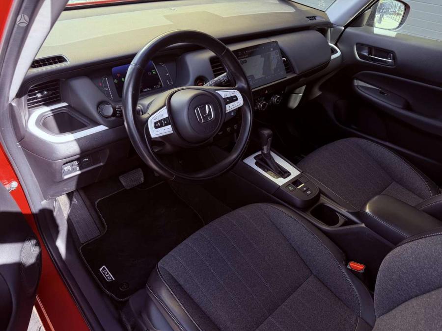 Red Honda Jazz 2022 in Vilnius, with an engine capacity of 1.50 L and mileage of 40 thousand km for 19999 €, photo 8 on AUTOMOTO.COM.LV