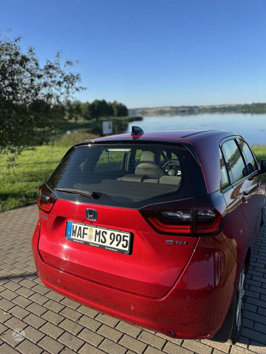 Sarkans Honda Jazz 2022 Vievis, ar dzinēja tilpumu 1.50 L un nobraukumu 25 tūkst. km par 17800 €, foto 6 vietnē AUTOMOTO.COM.LV