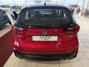 Red Honda Jazz 2026 in Vilnius, with an engine capacity of 1.50 L and mileage of 8 thousand km for 25730 €, photo 5 on AUTOMOTO.COM.LV