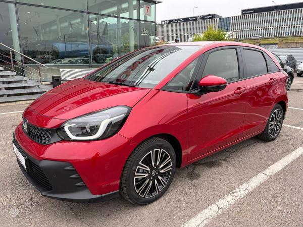Red Honda Jazz 2026 in Vilnius, with an engine capacity of 1.50 L and mileage of 0 thousand km for 24990 €, photo 2 on AUTOMOTO.COM.LV
