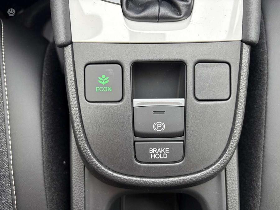 Red Honda Jazz 2026 in Vilnius, with an engine capacity of 1.50 L and mileage of 0 thousand km for 24990 €, photo 13 on AUTOMOTO.COM.LV
