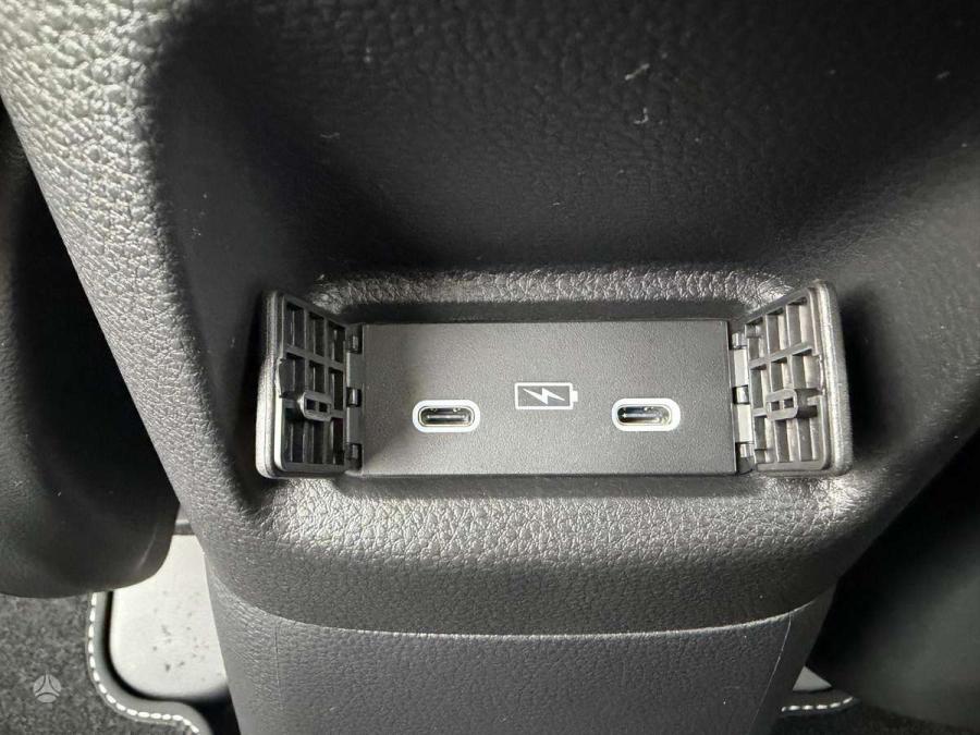 Red Honda Jazz 2026 in Vilnius, with an engine capacity of 1.50 L and mileage of 0 thousand km for 24990 €, photo 18 on AUTOMOTO.COM.LV