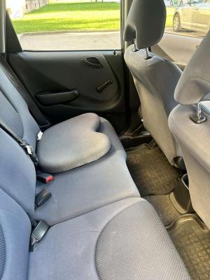 Violet Honda Jazz 2007 in Kaunas, with an engine capacity of 1.25 L and mileage of 185 thousand km for 1800 €, photo 4 on AUTOMOTO.COM.LV