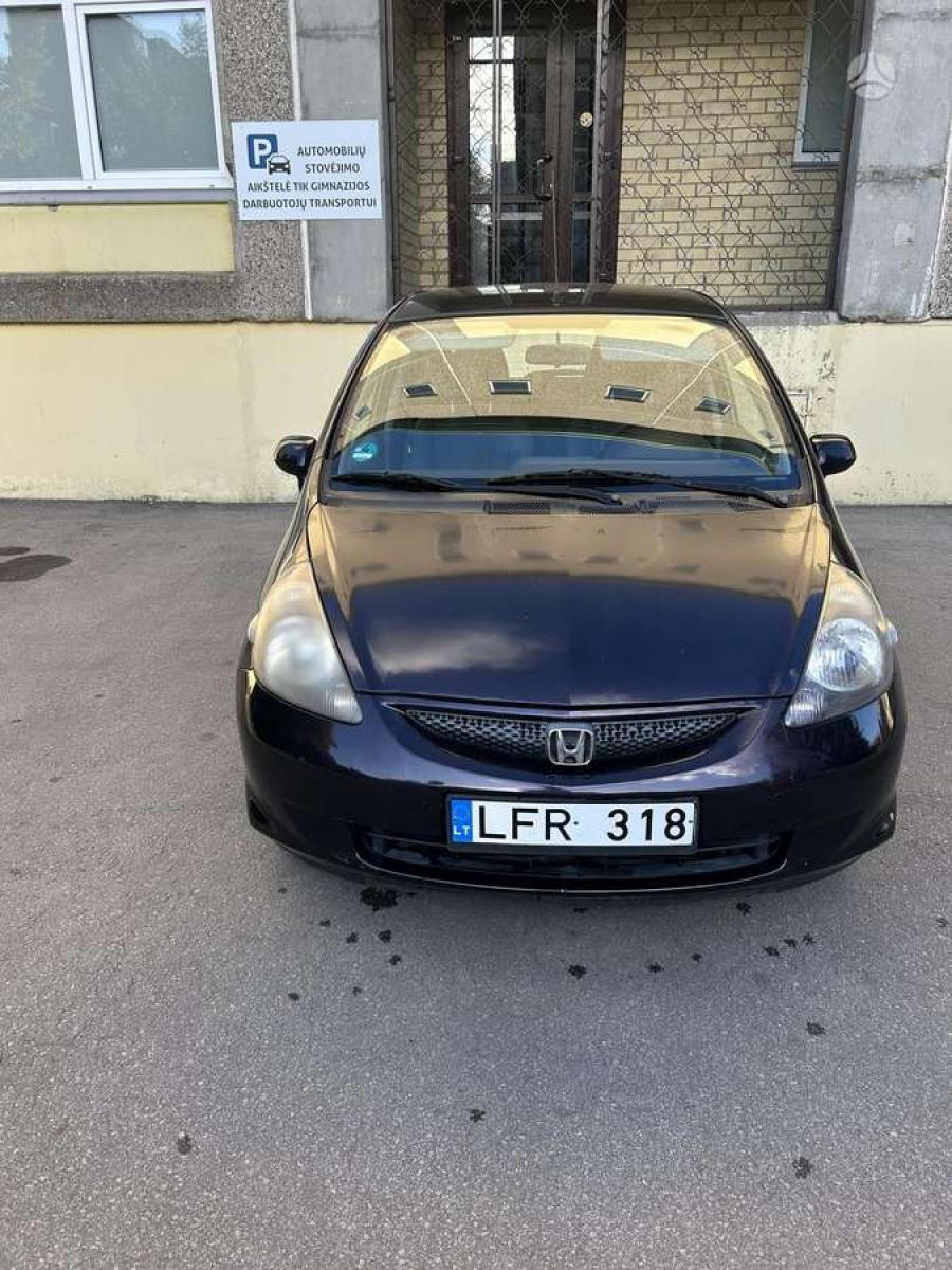 Violet Honda Jazz 2007 in Kaunas, with an engine capacity of 1.25 L and mileage of 185 thousand km for 1800 €, photo 5 on AUTOMOTO.COM.LV