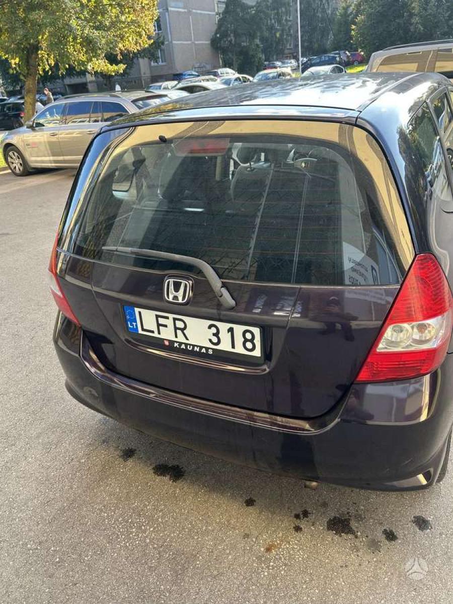 Violet Honda Jazz 2007 in Kaunas, with an engine capacity of 1.25 L and mileage of 185 thousand km for 1800 €, photo 7 on AUTOMOTO.COM.LV