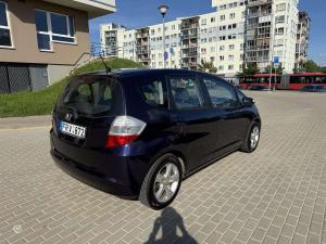 Violet Honda Jazz 2009 in Vilnius, with an engine capacity of 1.34 L and mileage of 114 thousand km for 1850 €, photo 6 on AUTOMOTO.COM.LV