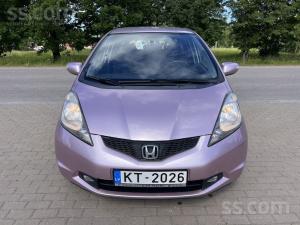 Фиолетовый Хонда Джаз 2010 в Лимбажи, объемом двигателя 1.40 л и пробегом 123 тыс. км за 1700 €, фото 3 на AUTOMOTO.COM.LV