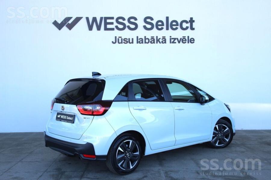Белый Хонда Джаз 2025 в Рига, объемом двигателя 1.50 л и пробегом 19 тыс. км за 21900 €, фото 4 на AUTOMOTO.COM.LV