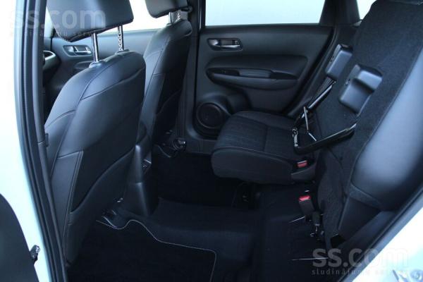 White Honda Jazz 2025 in Riga, with an engine capacity of 1.50 L and mileage of 19 thousand km for 21900 €, photo 9 on AUTOMOTO.COM.LV