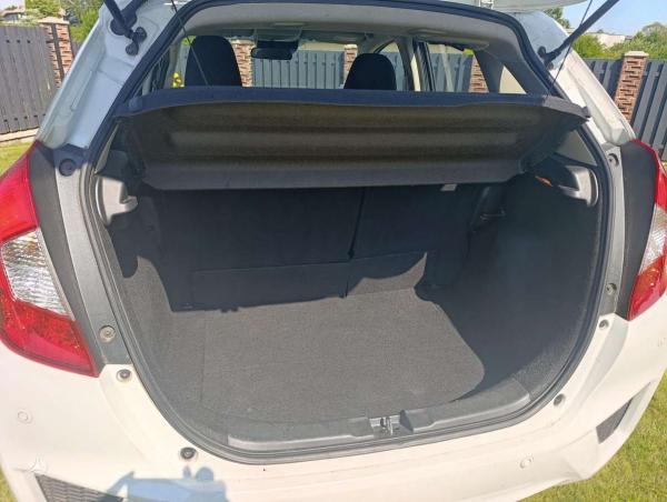 Balts Honda Jazz 2017 Vievis, ar dzinēja tilpumu 1.32 L un nobraukumu 117 tūkst. km par 7000 €, foto 7 vietnē AUTOMOTO.COM.LV
