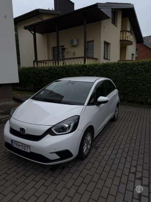 White Honda Jazz 2021 in Panevezys, with an engine capacity of 1.50 L and mileage of 120 thousand km for 6500 €, photo  on AUTOMOTO.COM.LV