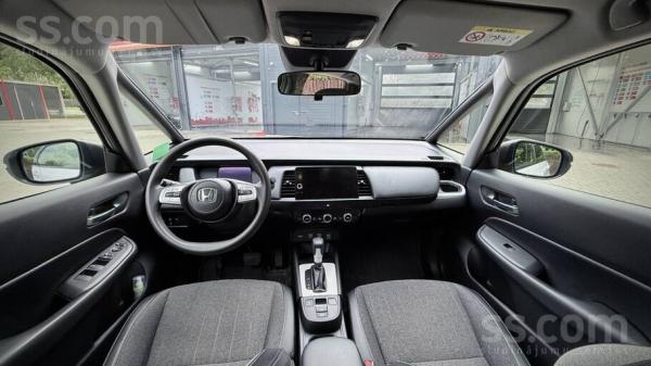 White Honda Jazz 2022 in Riga, with an engine capacity of 1.50 L and mileage of 53 thousand km for 17100 €, photo 8 on AUTOMOTO.COM.LV