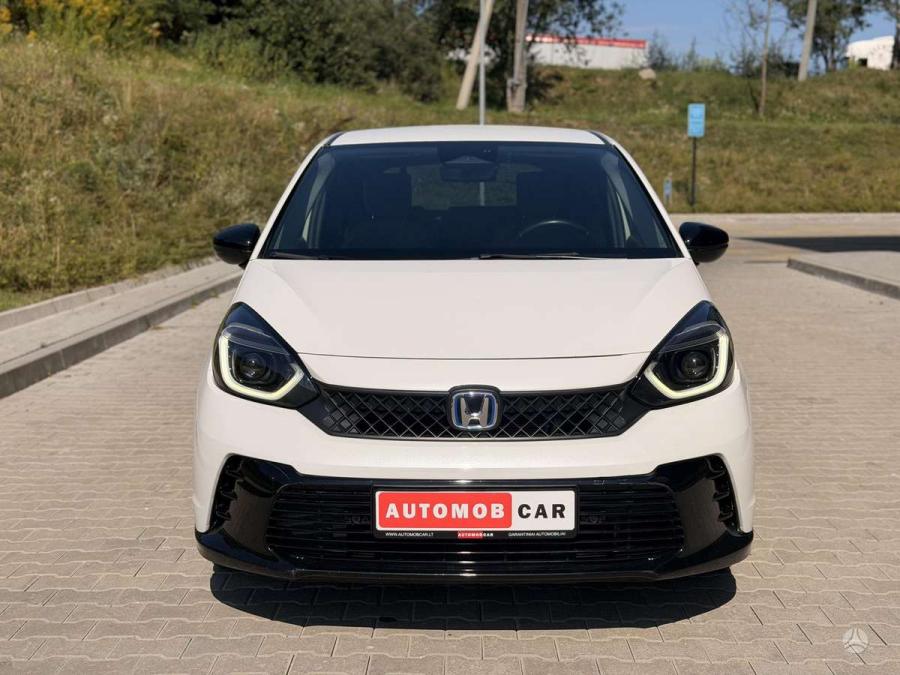 Белый Хонда Джаз 2023 в Вильнюс, объемом двигателя 1.50 л и пробегом 123 тыс. км за 19200 €, фото 4 на AUTOMOTO.COM.LV