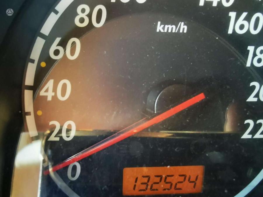 Yellow Honda Jazz 2002 in Vilnius, with an engine capacity of 1.30 L and mileage of 134 thousand km for 1650 €, photo 7 on AUTOMOTO.COM.LV