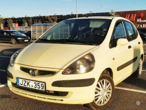 Yellow Honda Jazz 2002 in Vilnius, with an engine capacity of 1.30 L and mileage of 134 thousand km for 1650 €, photo 8 on AUTOMOTO.COM.LV