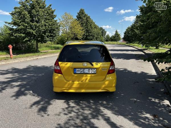 Желтый Хонда Джаз 2004 в Вильнюс, объемом двигателя 1.30 л и пробегом 177 тыс. км за 2500 €, фото 4 на AUTOMOTO.COM.LV
