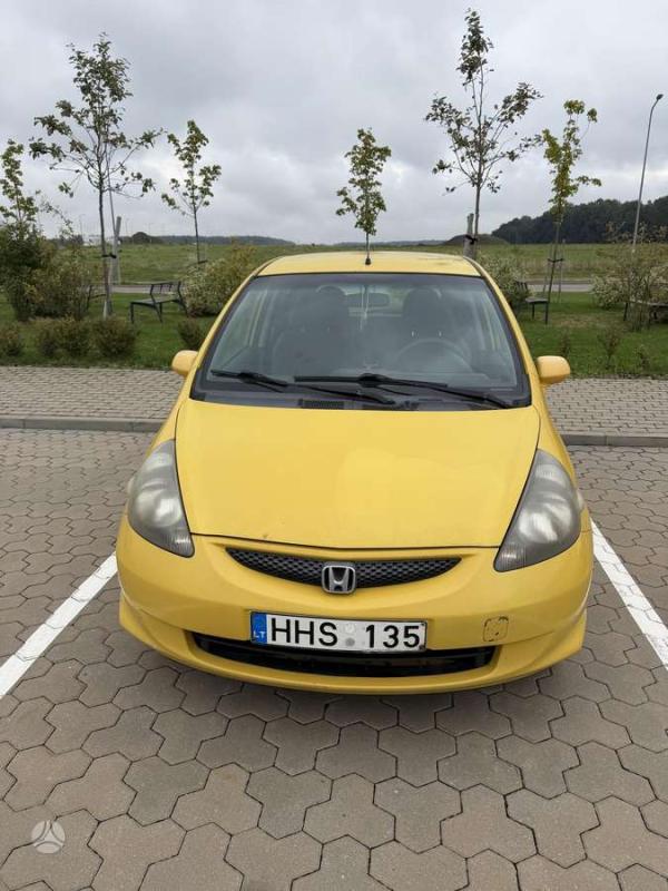 Dzeltens Honda Jazz 2006 Kauņa, ar dzinēja tilpumu 1.24 L un nobraukumu 285 tūkst. km par 549 €, foto 3 vietnē AUTOMOTO.COM.LV