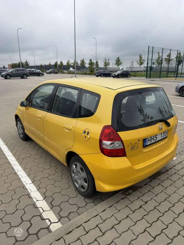 Dzeltens Honda Jazz 2006 Kauņa, ar dzinēja tilpumu 1.24 L un nobraukumu 285 tūkst. km par 549 €, foto 5 vietnē AUTOMOTO.COM.LV