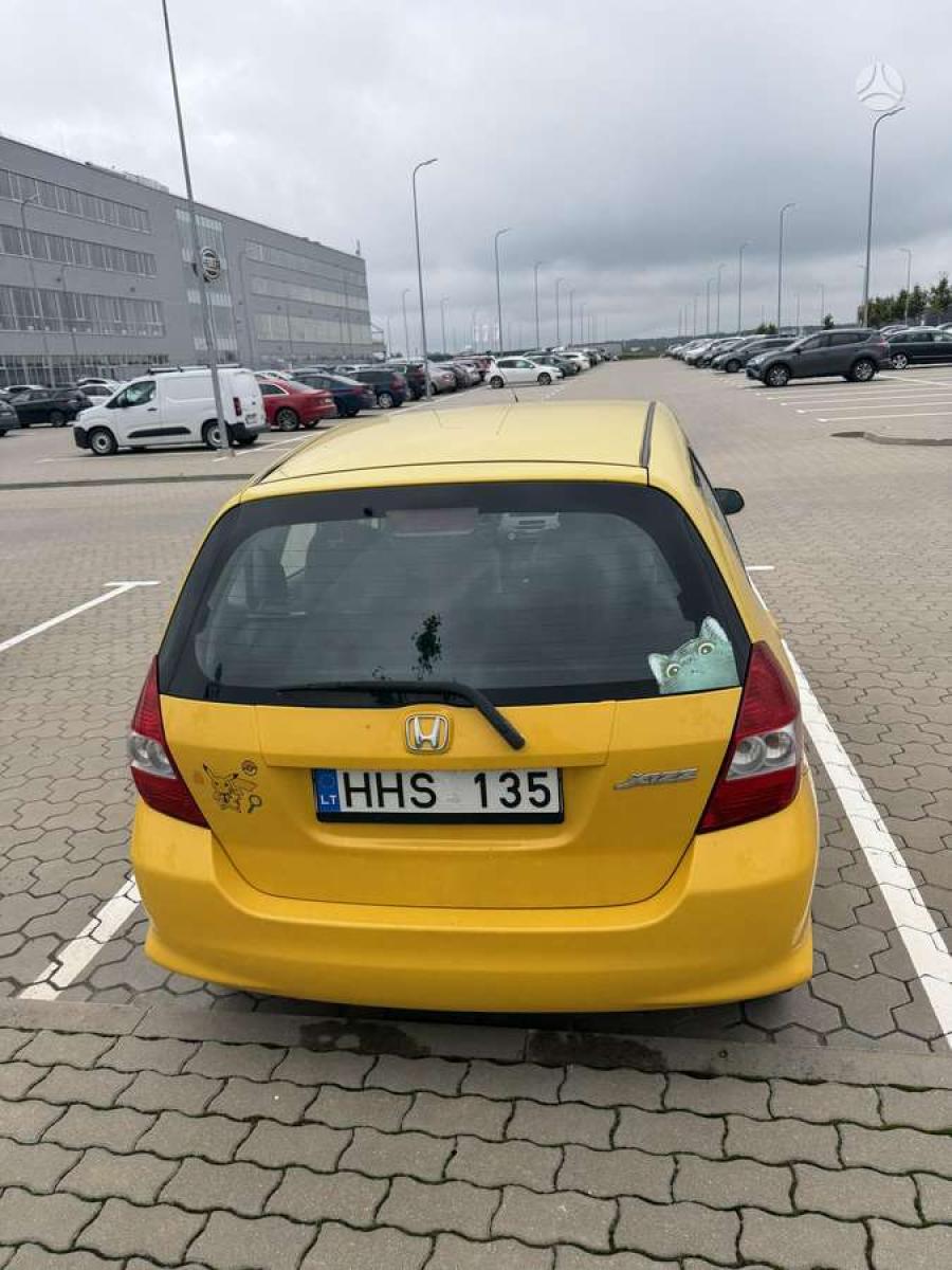 Dzeltens Honda Jazz 2006 Kauņa, ar dzinēja tilpumu 1.24 L un nobraukumu 285 tūkst. km par 549 €, foto 6 vietnē AUTOMOTO.COM.LV