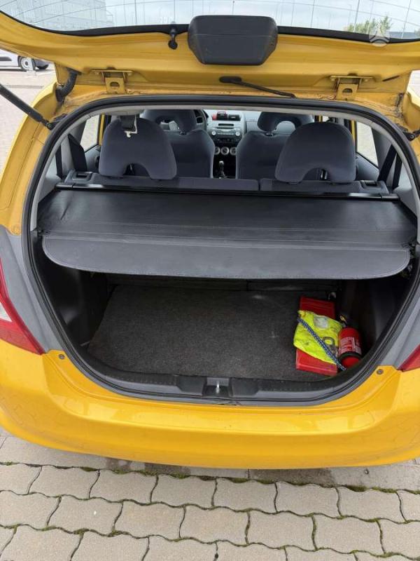 Dzeltens Honda Jazz 2006 Kauņa, ar dzinēja tilpumu 1.24 L un nobraukumu 285 tūkst. km par 549 €, foto 8 vietnē AUTOMOTO.COM.LV