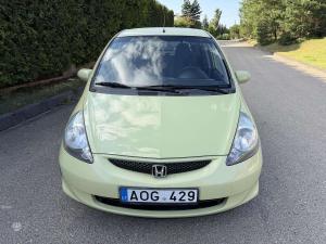 Yellow Honda Jazz 2008 in Vilnius, with an engine capacity of 1.34 L and mileage of 150 thousand km for 2850 €, photo 4 on AUTOMOTO.COM.LV
