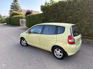 Yellow Honda Jazz 2008 in Vilnius, with an engine capacity of 1.34 L and mileage of 150 thousand km for 2850 €, photo 9 on AUTOMOTO.COM.LV