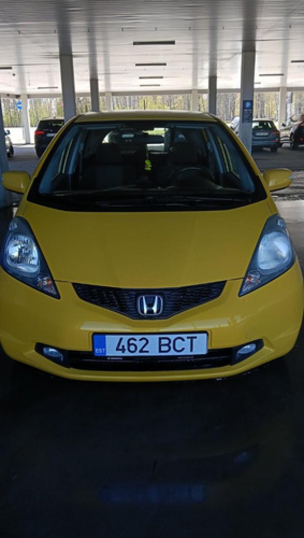 Dzeltens Honda Jazz 2010 Tallina, ar dzinēja tilpumu 1.30 L un nobraukumu 204 tūkst. km par 3450 €, foto 7 vietnē AUTOMOTO.COM.LV