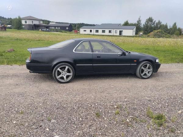 Melns Honda Legend 1991 Viļņa, ar dzinēja tilpumu 3.21 L un nobraukumu 313 tūkst. km par 4500 €, foto 1 vietnē AUTOMOTO.COM.LV