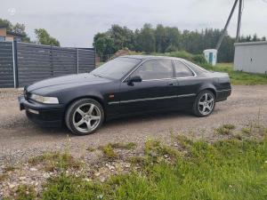 Black Honda Legend 1991 in Vilnius, with an engine capacity of 3.21 L and mileage of 313 thousand km for 4500 €, photo 3 on AUTOMOTO.COM.LV