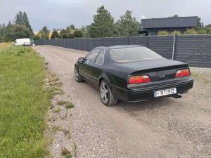 Black Honda Legend 1991 in Vilnius, with an engine capacity of 3.21 L and mileage of 313 thousand km for 4500 €, photo 6 on AUTOMOTO.COM.LV