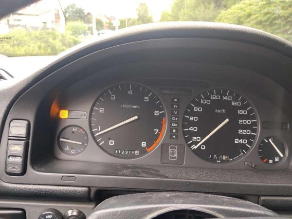 Melns Honda Legend 1991 Viļņa, ar dzinēja tilpumu 3.21 L un nobraukumu 313 tūkst. km par 4500 €, foto 9 vietnē AUTOMOTO.COM.LV