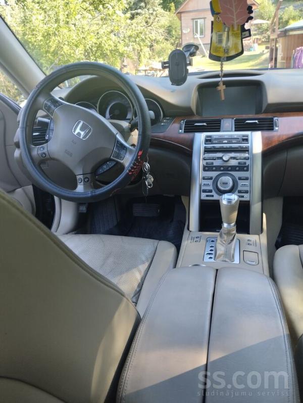 Melns Honda Legend 2007 Ludza, ar dzinēja tilpumu 3.50 L un nobraukumu 272 tūkst. km par 3500 €, foto 2 vietnē AUTOMOTO.COM.LV