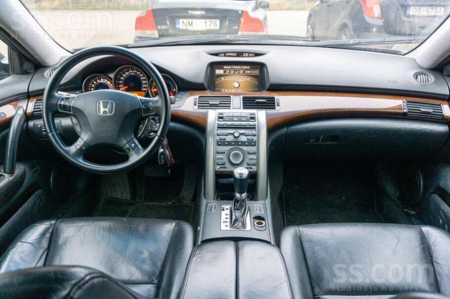 Melns Honda Legend 2006 Rīga, ar dzinēja tilpumu 3.50 L un nobraukumu 510 tūkst. km par 2200 €, foto 8 vietnē AUTOMOTO.COM.LV