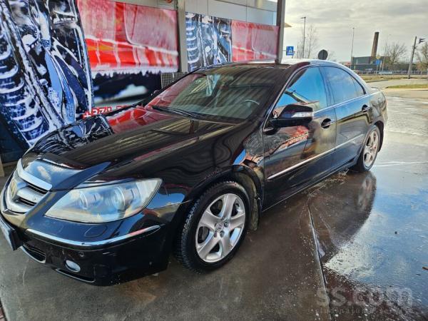 Black Honda Legend 2006 in Riga, with an engine capacity of 3.50 L and mileage of 513 thousand km for 1900 €, photo 2 on AUTOMOTO.COM.LV