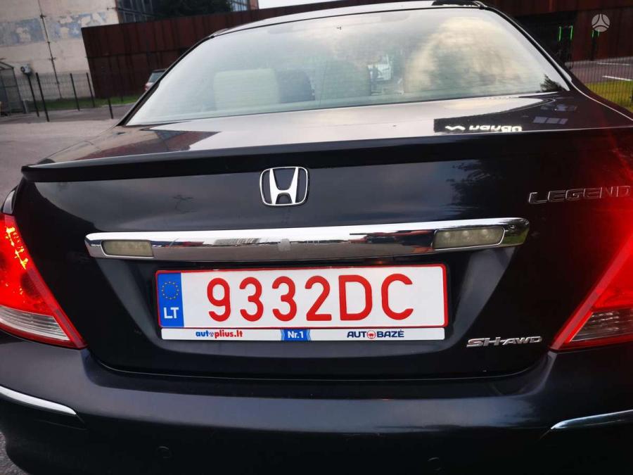 Melns Honda Legend 2007 Kauņa, ar dzinēja tilpumu 3.50 L un nobraukumu 591 tūkst. km par 1300 €, foto 12 vietnē AUTOMOTO.COM.LV