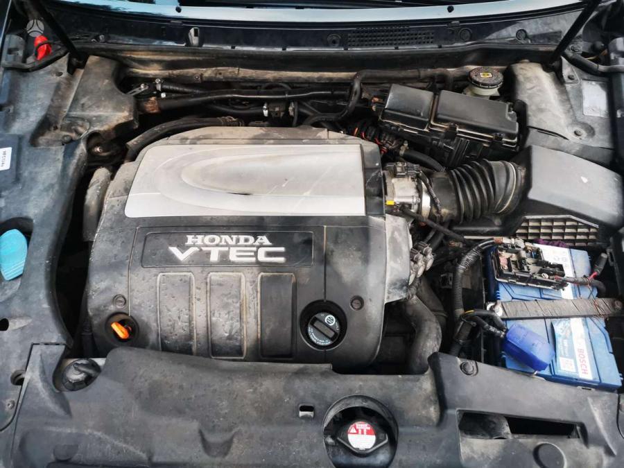 Melns Honda Legend 2007 Kauņa, ar dzinēja tilpumu 3.50 L un nobraukumu 591 tūkst. km par 1300 €, foto 23 vietnē AUTOMOTO.COM.LV