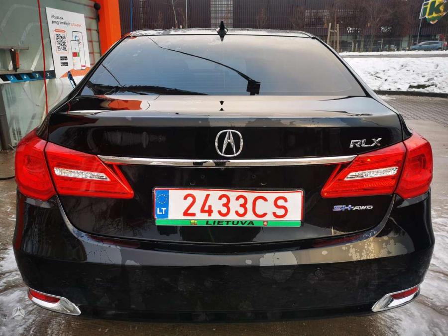 Black Honda Legend 2017 in Vilnius, with an engine capacity of 3.50 L and mileage of 65 thousand km for 18800 €, photo 21 on AUTOMOTO.COM.LV
