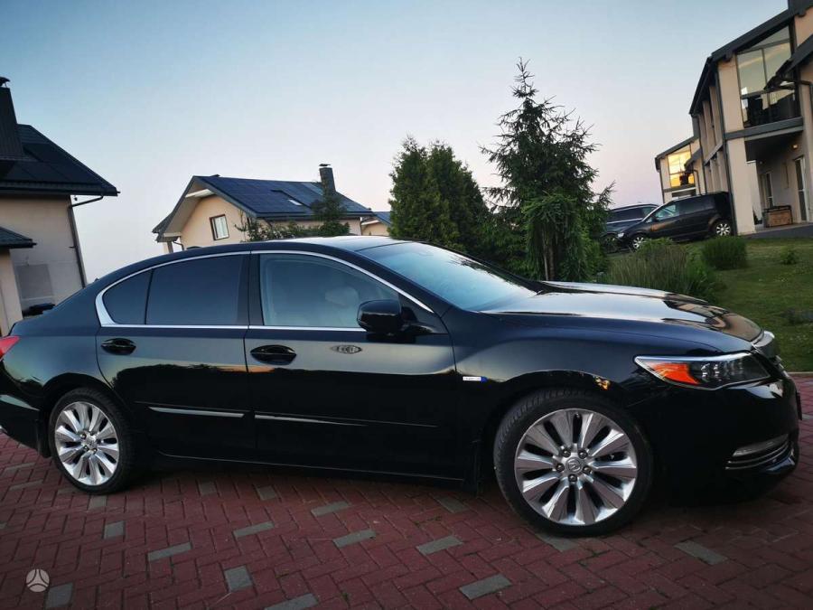 Black Honda Legend 2017 in Vilnius, with an engine capacity of 3.50 L and mileage of 95 thousand km for 17700 €, photo 1 on AUTOMOTO.COM.LV