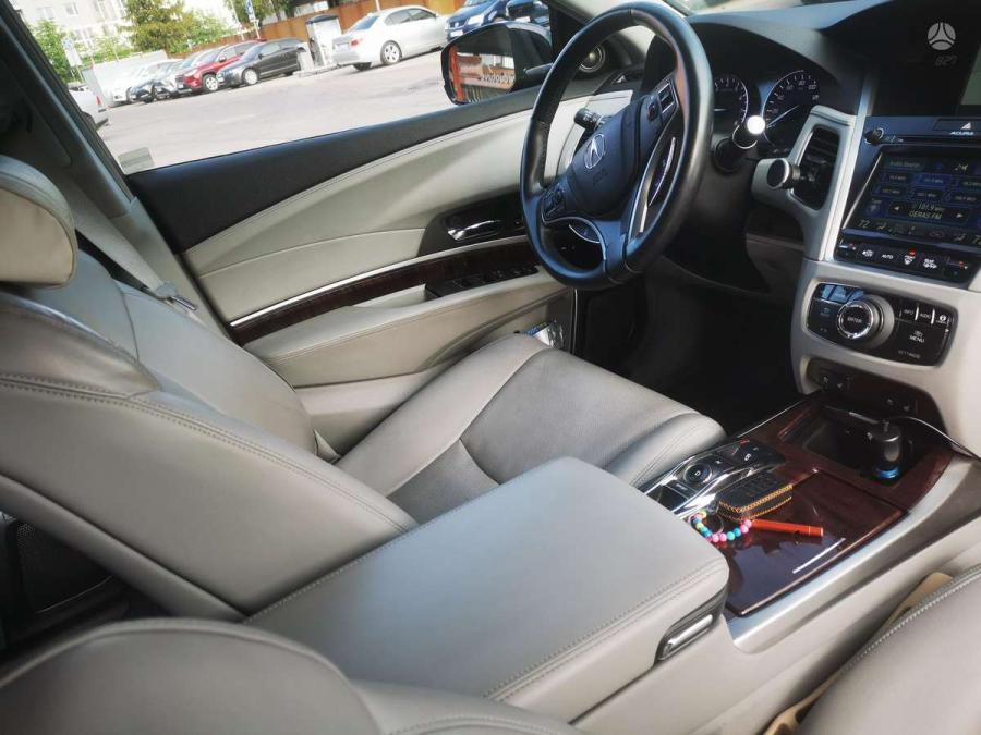 Black Honda Legend 2017 in Vilnius, with an engine capacity of 3.50 L and mileage of 95 thousand km for 17700 €, photo 6 on AUTOMOTO.COM.LV