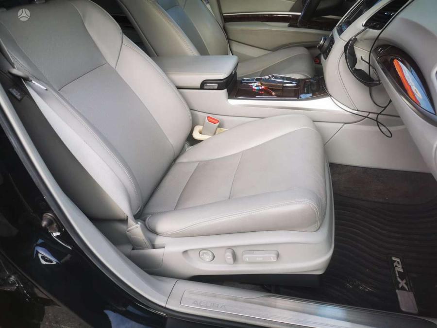 Black Honda Legend 2017 in Vilnius, with an engine capacity of 3.50 L and mileage of 95 thousand km for 17700 €, photo 8 on AUTOMOTO.COM.LV
