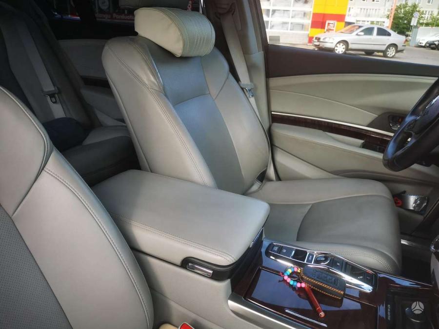 Black Honda Legend 2017 in Vilnius, with an engine capacity of 3.50 L and mileage of 95 thousand km for 17700 €, photo 9 on AUTOMOTO.COM.LV