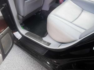 Black Honda Legend 2017 in Vilnius, with an engine capacity of 3.50 L and mileage of 95 thousand km for 17700 €, photo 12 on AUTOMOTO.COM.LV