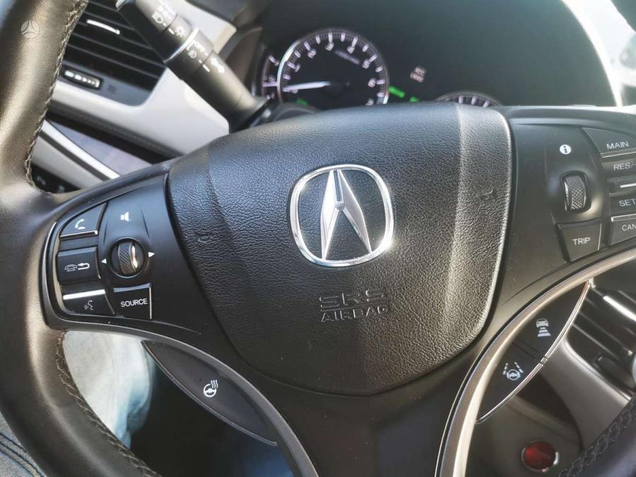 Black Honda Legend 2017 in Vilnius, with an engine capacity of 3.50 L and mileage of 95 thousand km for 17700 €, photo 17 on AUTOMOTO.COM.LV