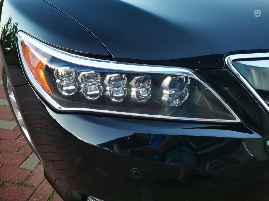 Black Honda Legend 2017 in Vilnius, with an engine capacity of 3.50 L and mileage of 66 thousand km for 17700 €, photo 6 on AUTOMOTO.COM.LV