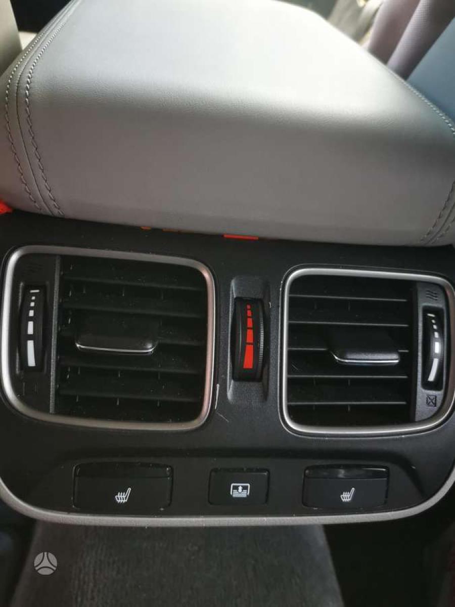 Black Honda Legend 2017 in Vilnius, with an engine capacity of 3.50 L and mileage of 66 thousand km for 17700 €, photo 18 on AUTOMOTO.COM.LV