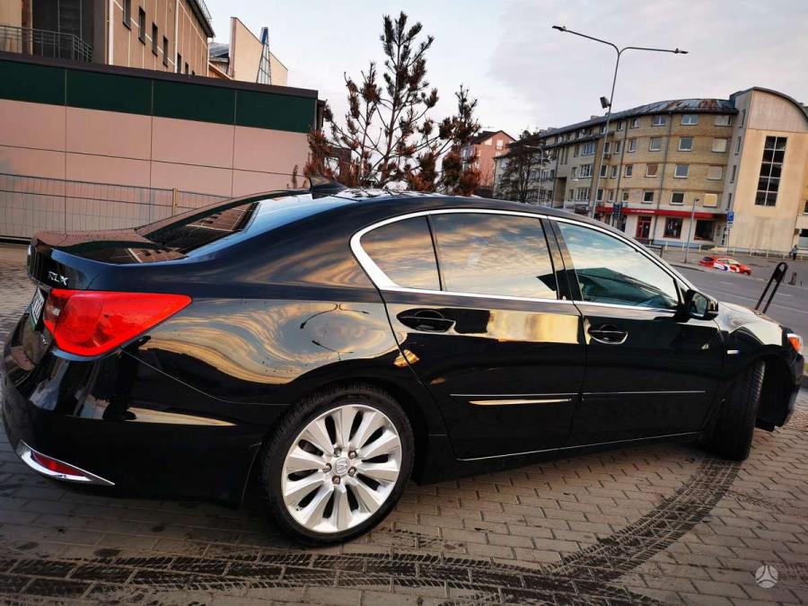 Black Honda Legend 2017 in Vilnius, with an engine capacity of 3.50 L and mileage of 66 thousand km for 17700 €, photo 12 on AUTOMOTO.COM.LV